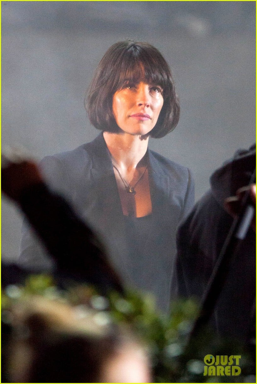 Evangeline Lilly Rocks Short Dark Bob for 'Ant-Man' Filming: Photo ...
