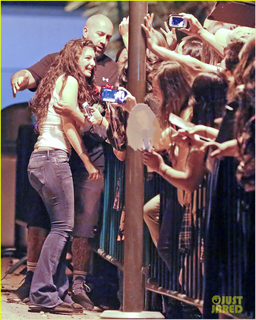 Lorde's 'Yellow Flicker Beat' Makes Grand Entrance On Billboard ...