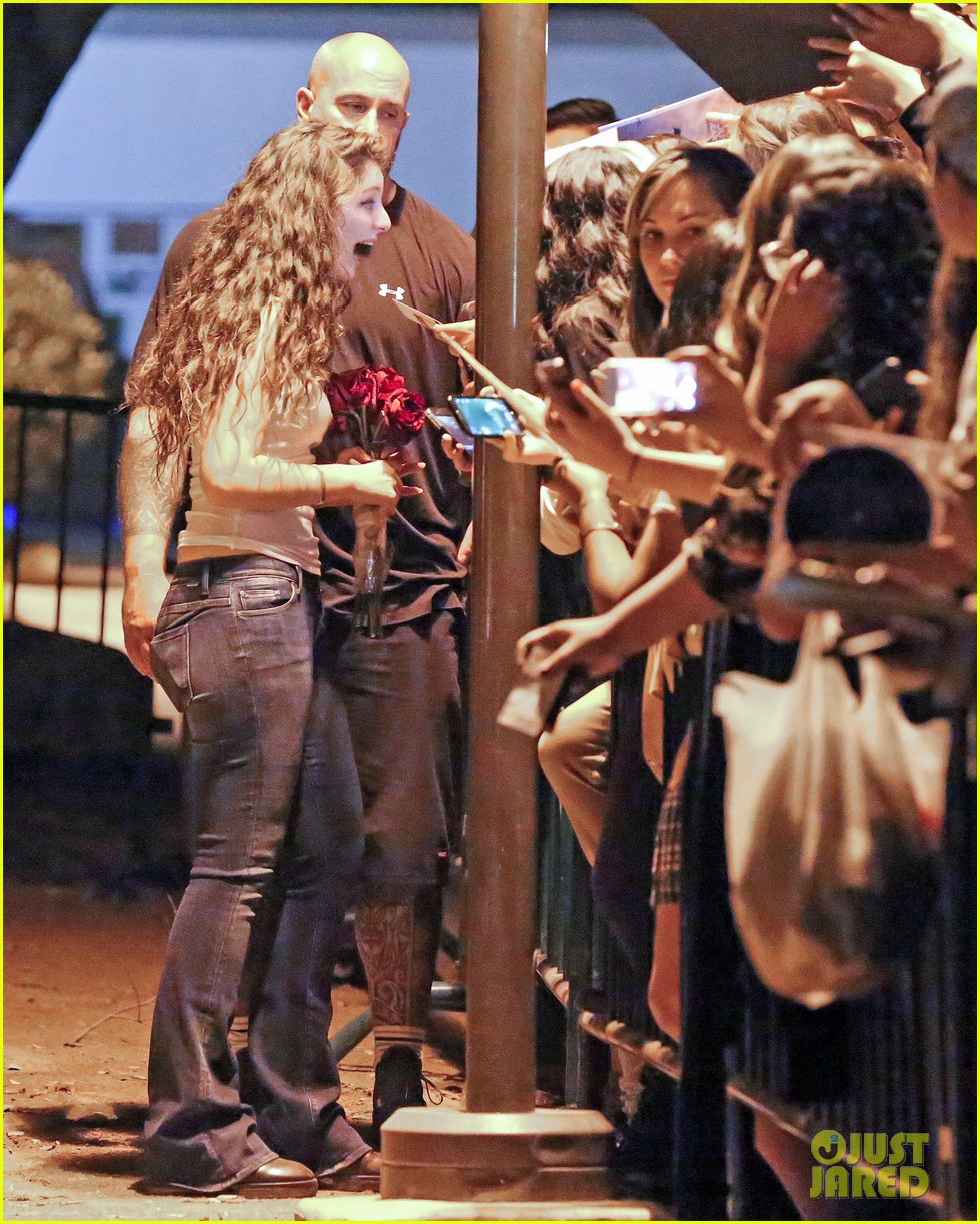 Lorde's 'Yellow Flicker Beat' Makes Grand Entrance On Billboard ...