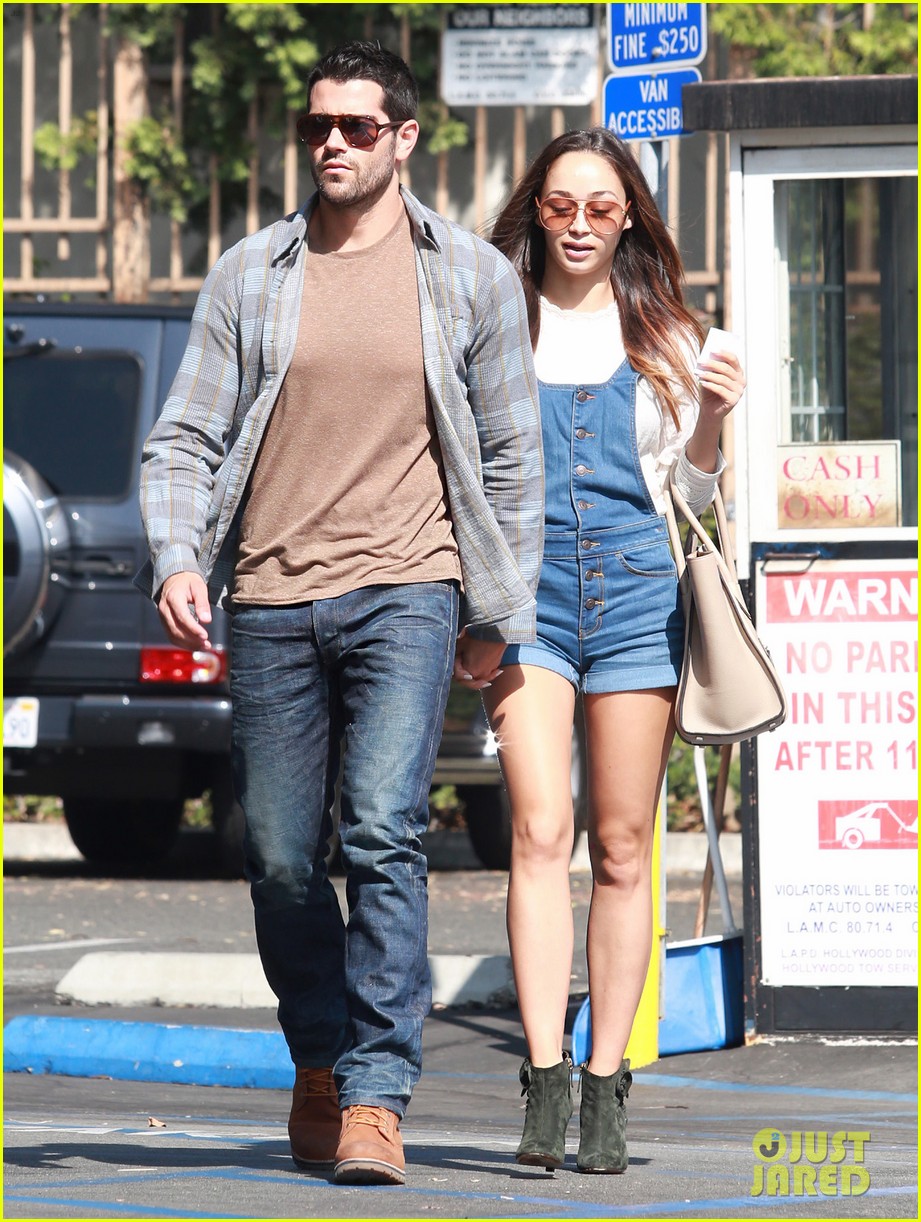 Jesse Metcalfe Takes a Break From 'Dead Rising' to Hang with His ...