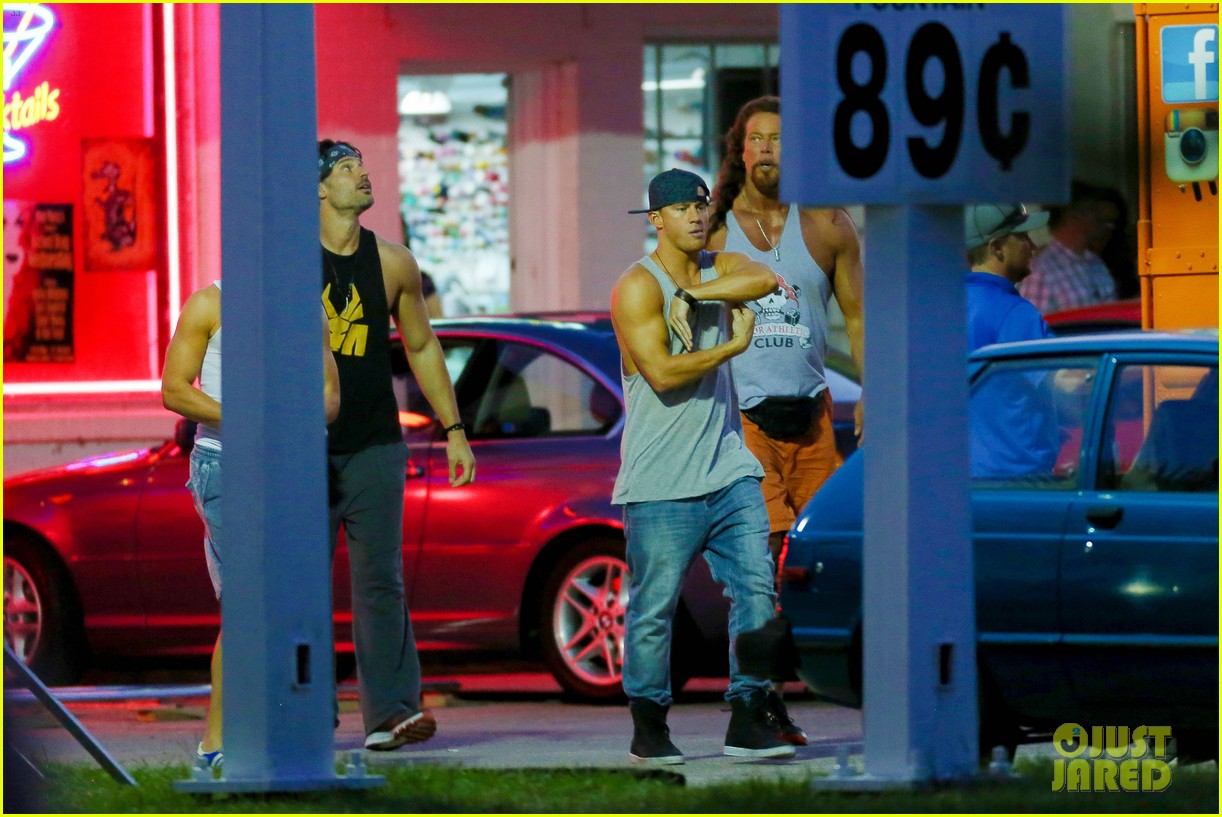 'Magic Mike XXL' Guys Film Nightclub Scenes at a Drag Revue: Photo ...