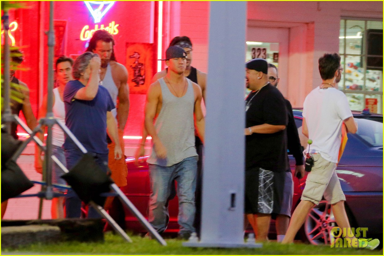 'Magic Mike XXL' Guys Film Nightclub Scenes at a Drag Revue: Photo ...