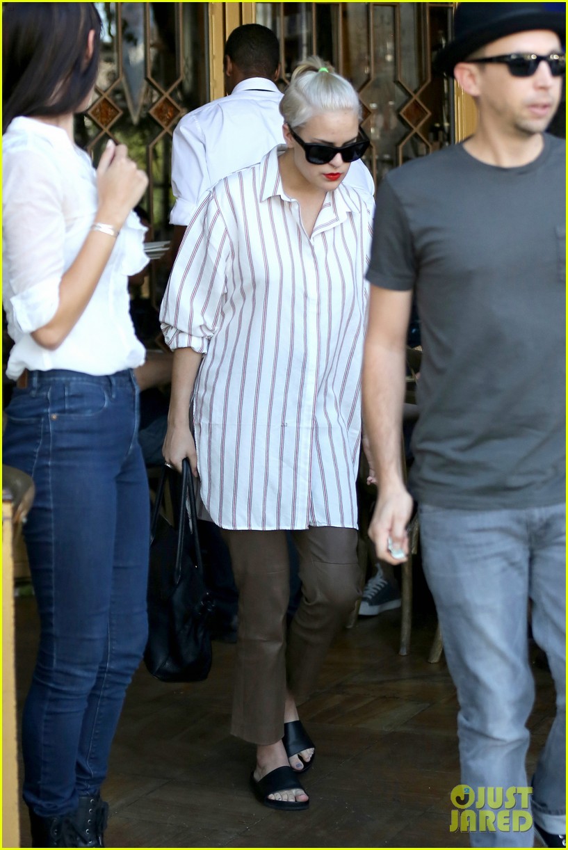 Demi Moore Enjoys a Weekend Lunch with Daughter Tallulah: Photo 3212196 ...