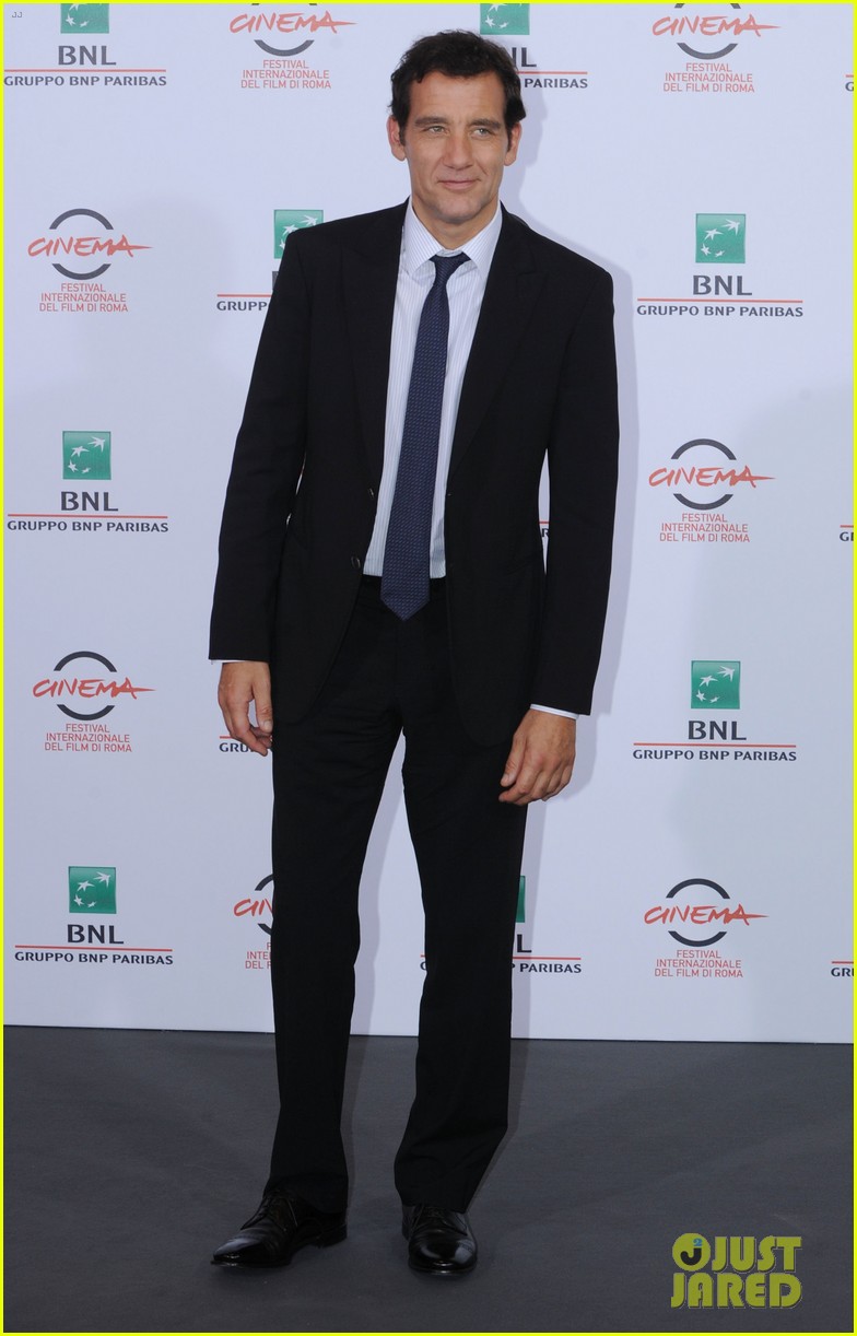 Clive Owen is Dapper in Velvet at 'The Knick' Premiere in Rome!: Photo ...