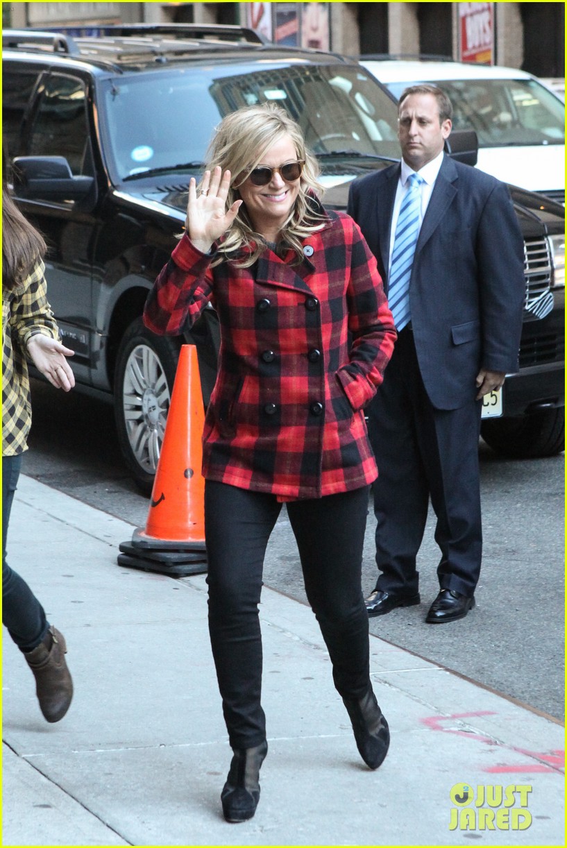 Amy Poehler & John Stamos Went on a Date and She 'Blew It': Photo ...