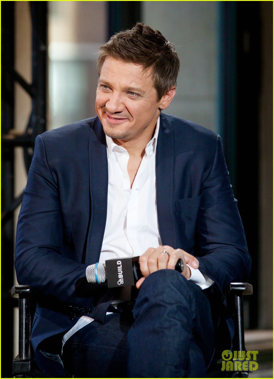 Jeremy Renner's Comments on Daughter Ava Berlin Melt Our Heart!: Photo ...