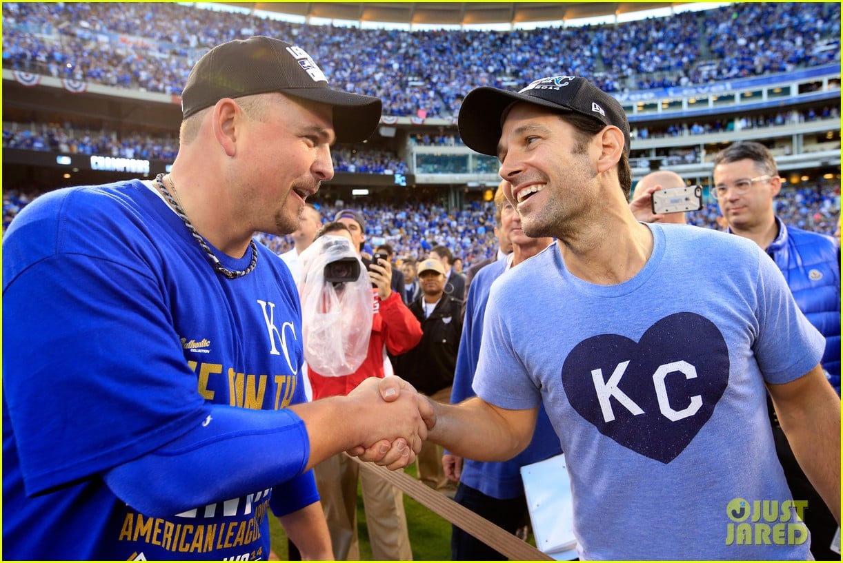 Paul Rudd Just Invited Us All to a Kegger at His Mom's House!: Photo ...