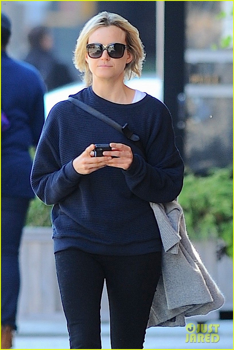 Taylor Schilling Lets Her Hair Blow in the Wind in NYC: Photo 3214267 ...