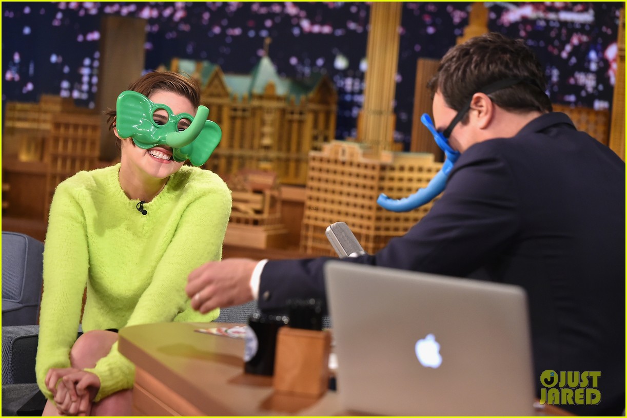 Kristen Stewart Plays 'Ring Around the Nosy' with Jimmy Fallon!: Photo ...