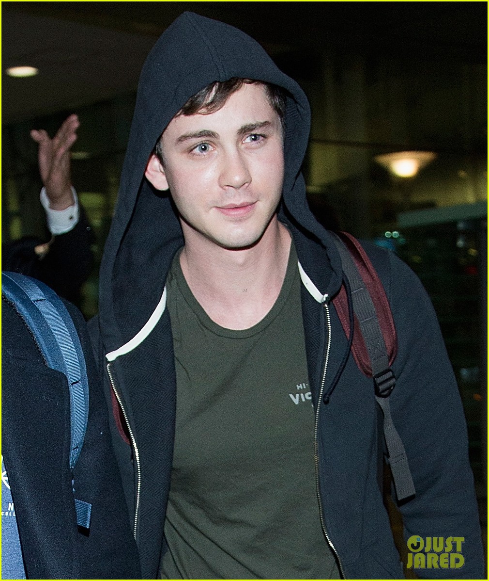 Brad Pitt & Logan Lerman Arrive in South Korea for 'Fury' : Photo ...