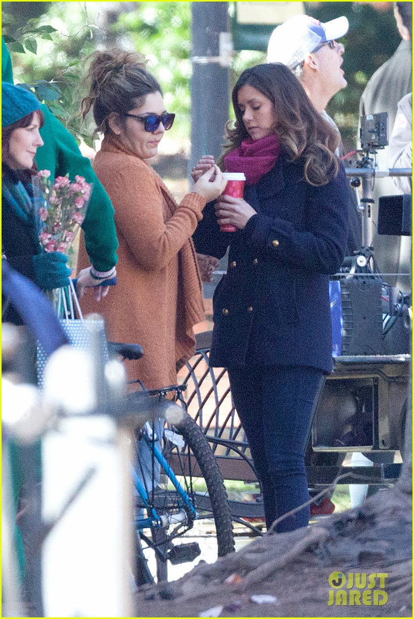 Nina Dobrev & Paul Wesley Chat It Up on 'Vampire Diaries' Set: Photo ...