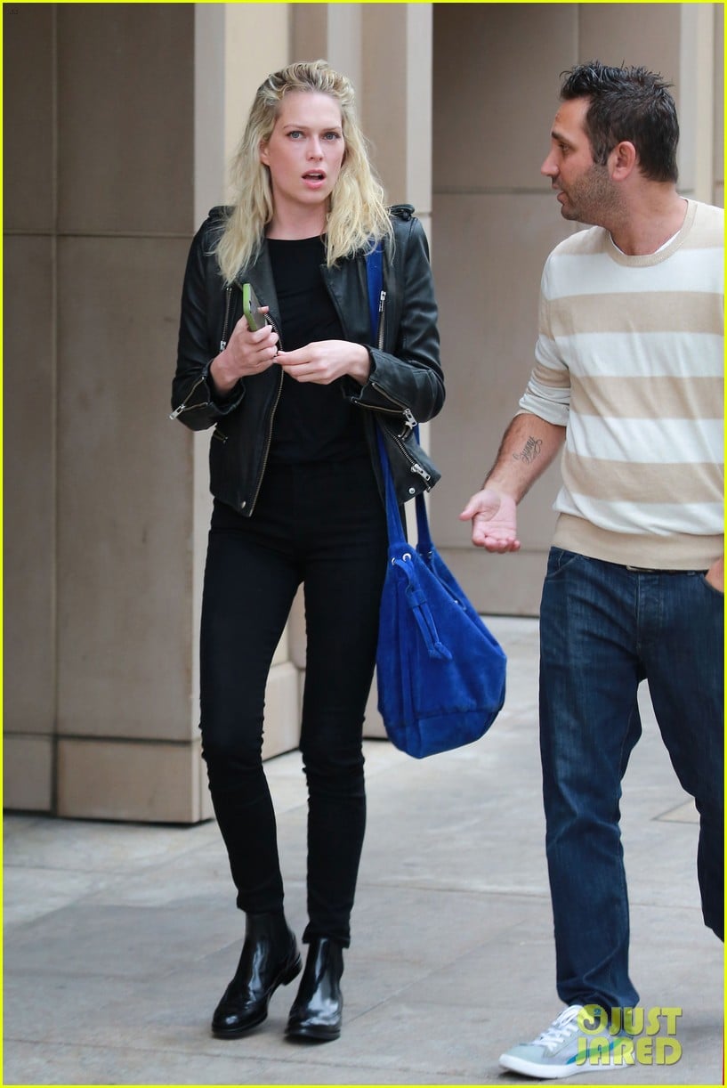 Sara & Erin Foster Celebrate Their Dad David Foster's Birthday: Photo ...