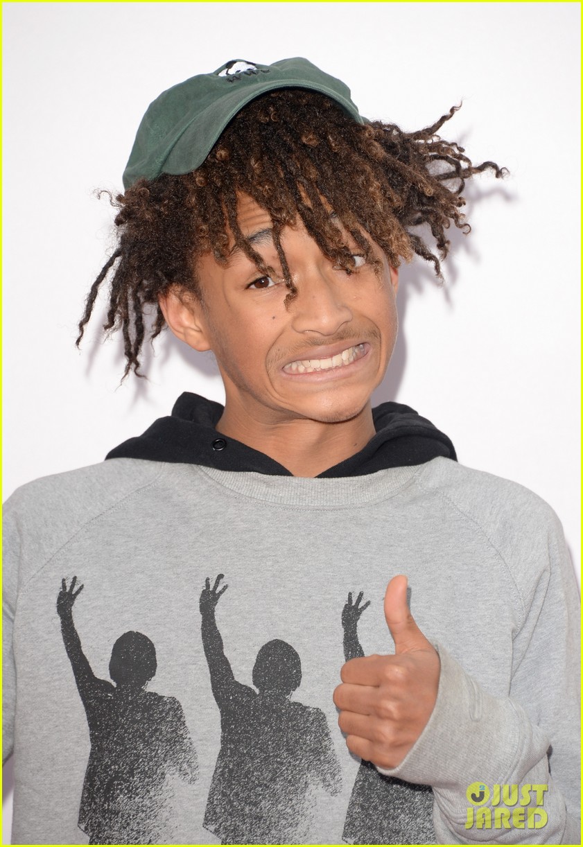 Jaden Smith Has a Picture of Himself as His Phone Background at ...