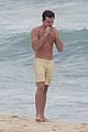 Kings of Leon's Jared Followill Has a Shirtless 'Baywatch' Moment on ...