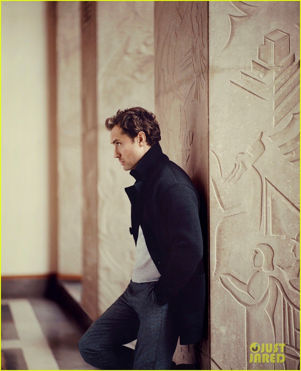 Jude Law Doesn't Care What People Write About Him in Tabloids: Photo ...