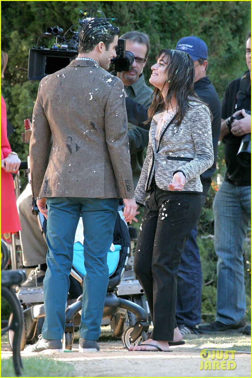 Lea Michele & Darren Criss Get Egged On Fun 'Glee' Set: Photo 3245991 ...