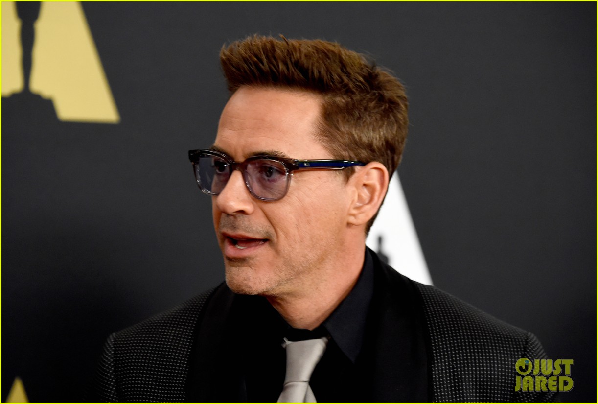 Robert Downey Jr. & Mark Ruffalo Make it a Marvel Night at the ...