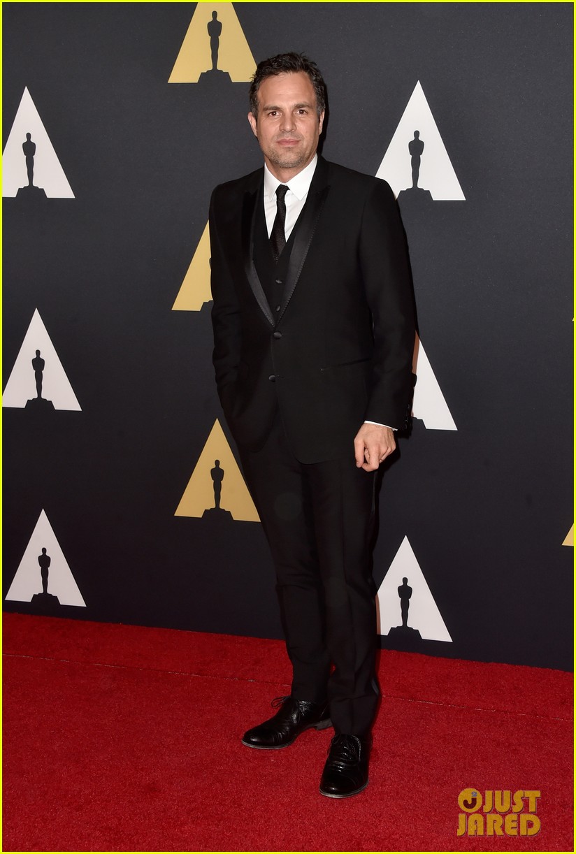 Robert Downey Jr. & Mark Ruffalo Make it a Marvel Night at the ...