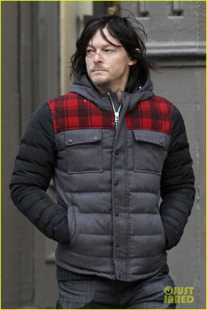 Norman Reedus Steps Out Before Big 'Walking Dead' Mid-Season Finale ...