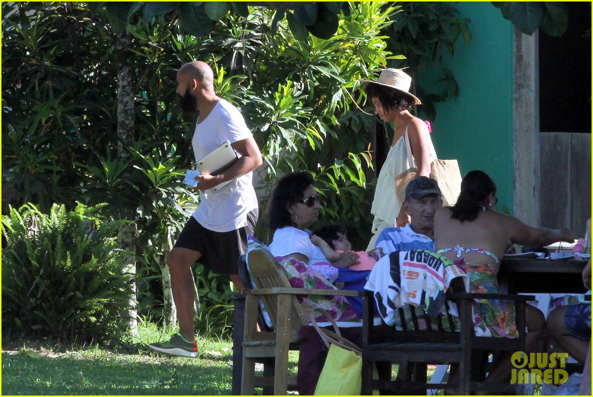 Solange Knowles & New Husband Alan Ferguson Enjoy Relaxing Honeymoon in ...