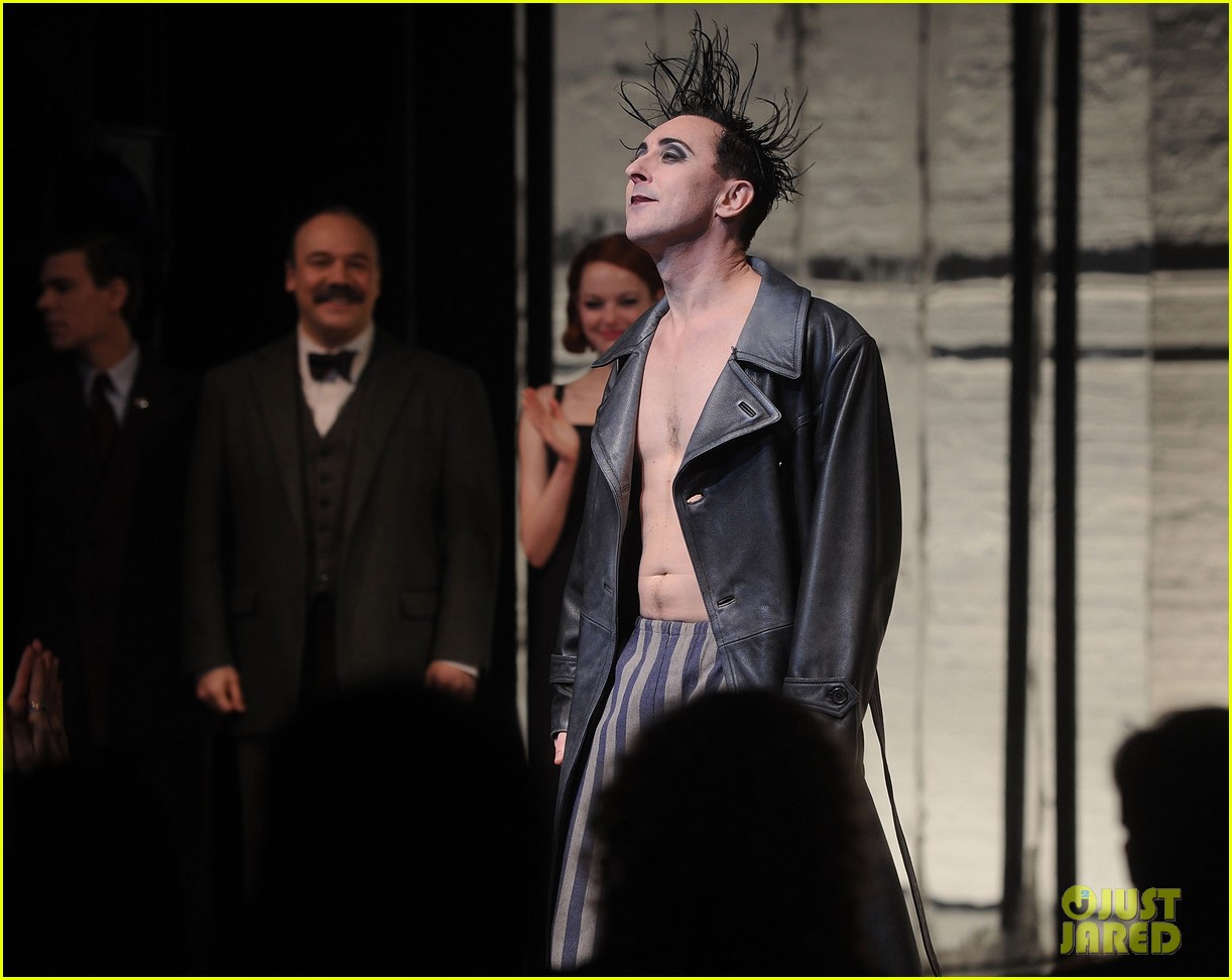 Emma Stone Takes Her Opening Night Bow in 'Cabaret'!: Photo 3240529 ...