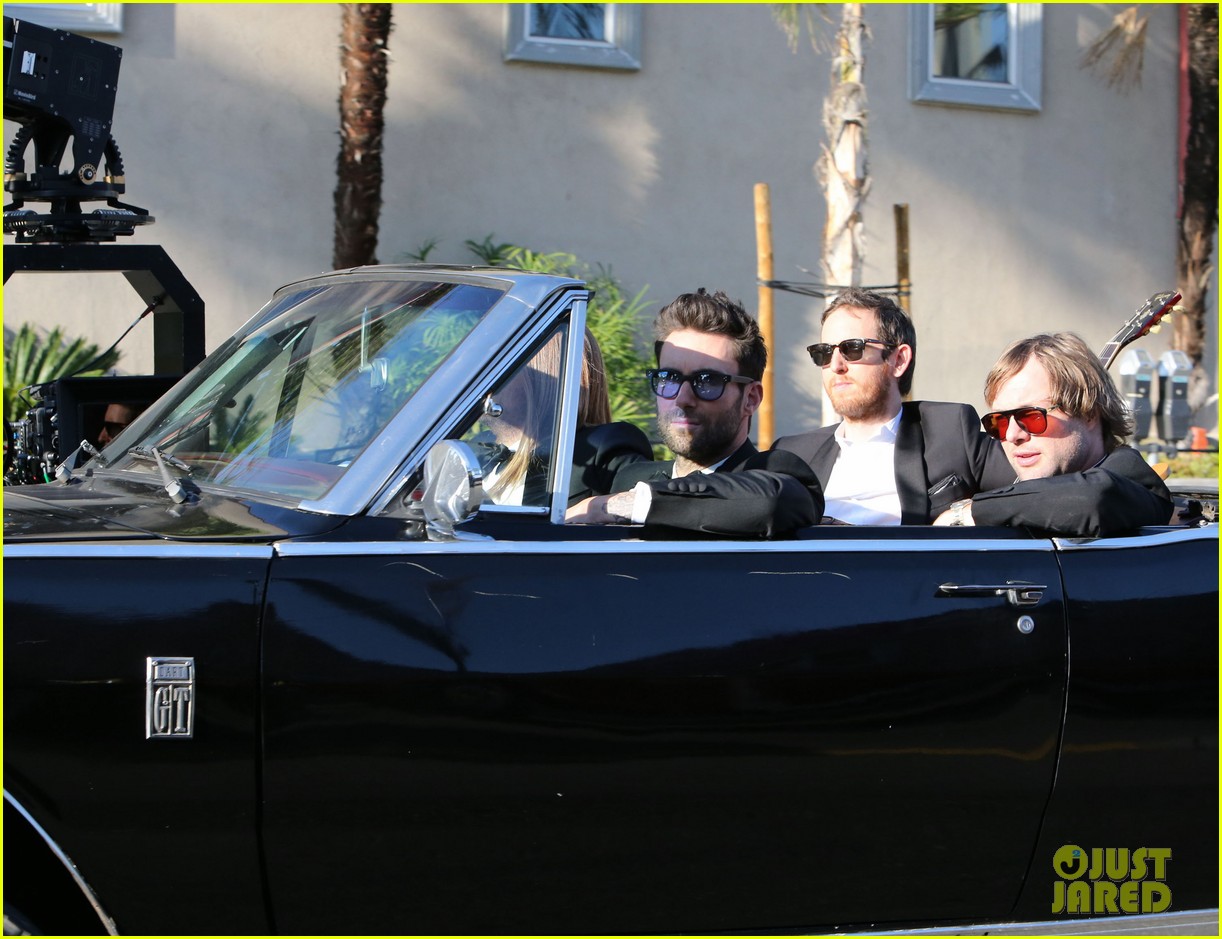 Adam Levine Heats Up Hollywood for New Music Video Shoot: Photo 3256604 ...