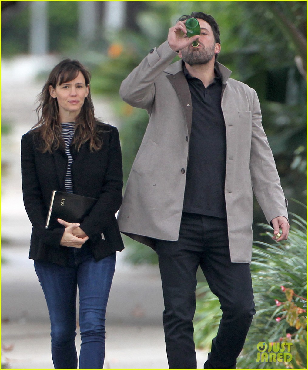 Ben Affleck Gets Helpful Advice From Former Batman Christian Bale ...