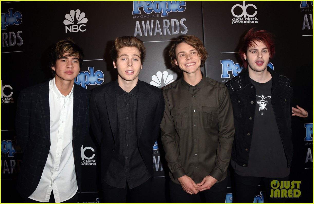 5 Seconds of Summer Gets Ready to Perform at the First Ever People ...