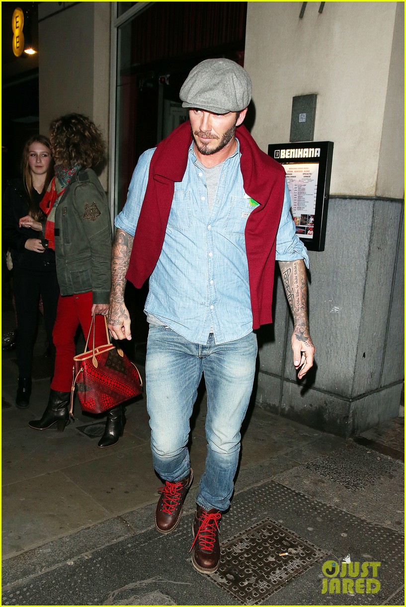 David Beckham Wears Double Denim for Dinner with Family: Photo 3263727 ...