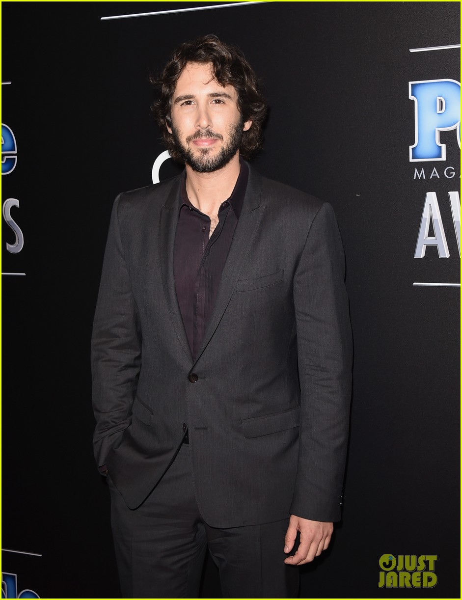 Billy Eichner Wins Breakout of the Year at People Mag Awards: Photo ...