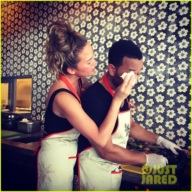 John Legend Spends Christmas Shirtless in the Maldives with Chrissy ...