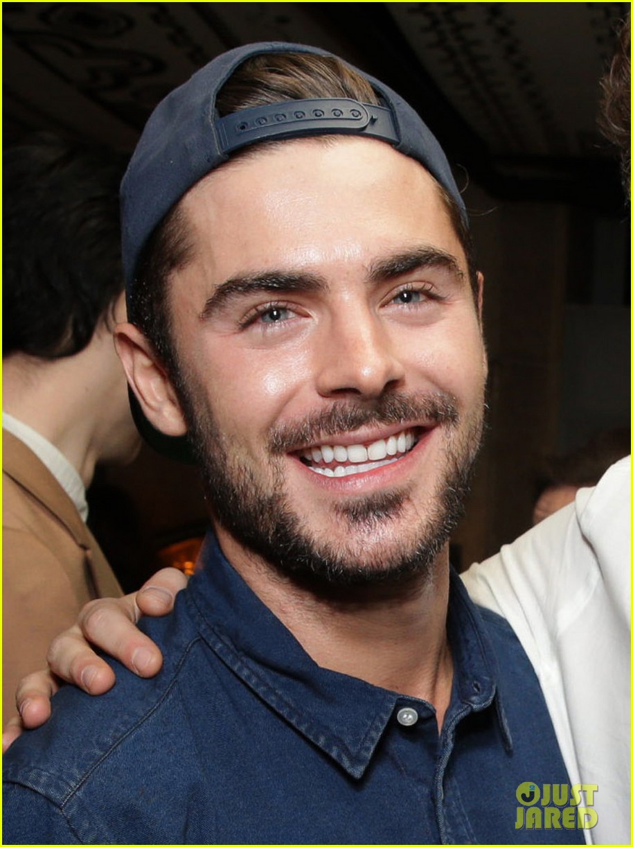 Zac Efron Supports Buddy Seth Rogen at 'Interview' Premiere!: Photo ...