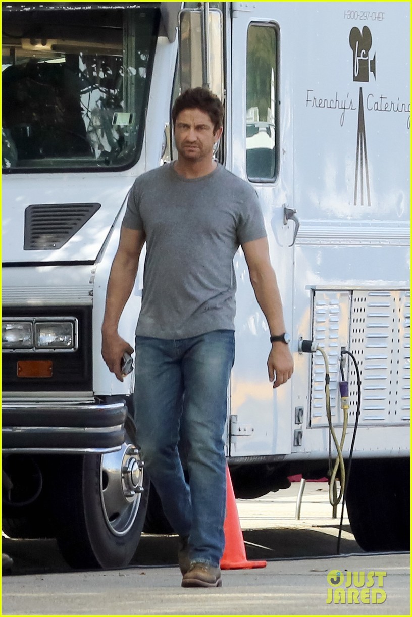 Gerard Butler Begins Filming 'Geostorm' in New Orleans: Photo 3255219 ...