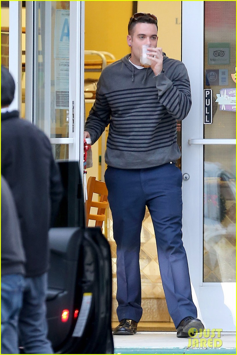 'Glee' Cast Welcomes Ken Jeong for Final Season Guest Spot!: Photo ...