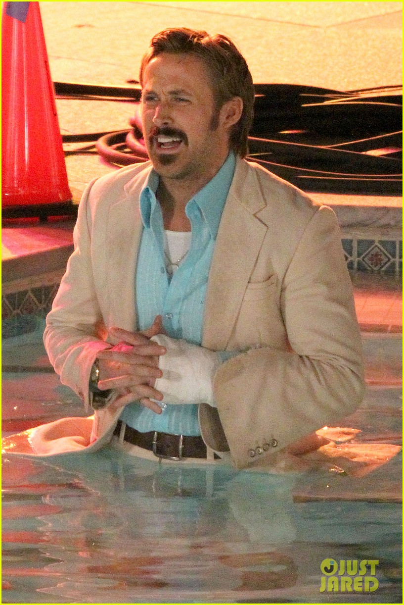Soakin' Wet Ryan Gosling Heats Up a Freezing Cold Pool For 'Nice Guys ...