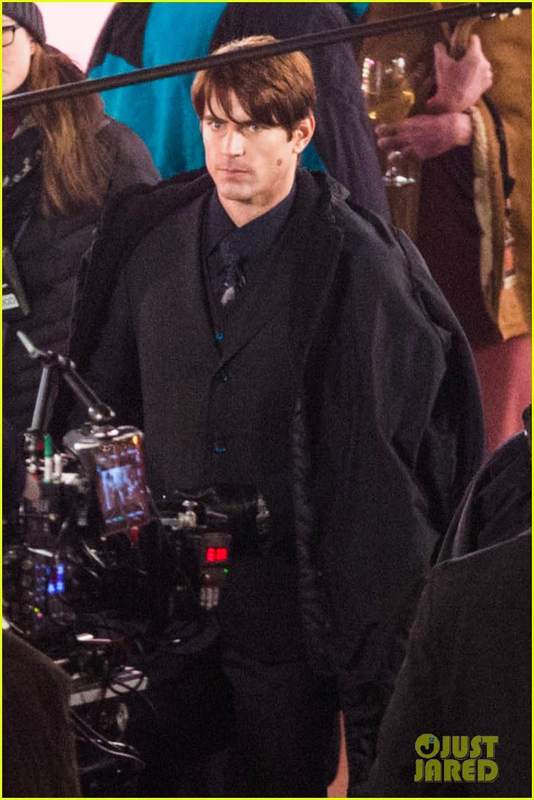 Soakin' Wet Ryan Gosling Heats Up a Freezing Cold Pool For 'Nice Guys ...