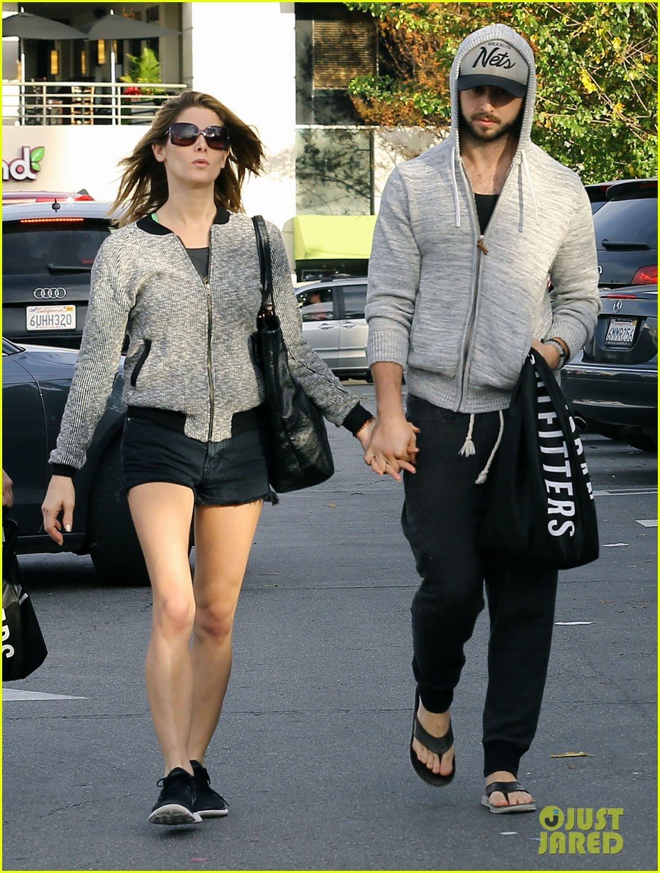 Ashley Greene Boyfriend Paul