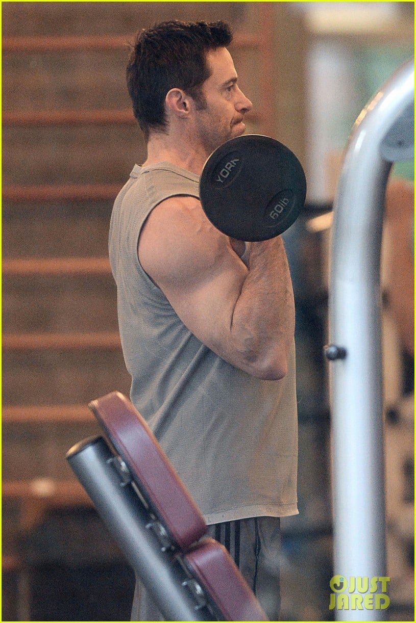 Hugh Jackman Shows Off His Massive Muscles During a Morning Workout ...