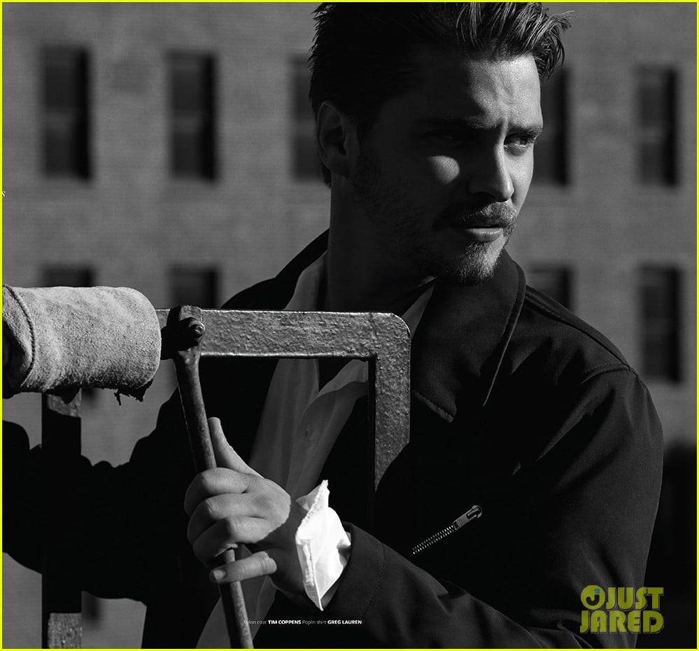 Unbroken's Jack O'Connell Talks All About Angelina Jolie & Brad Pitt in ...