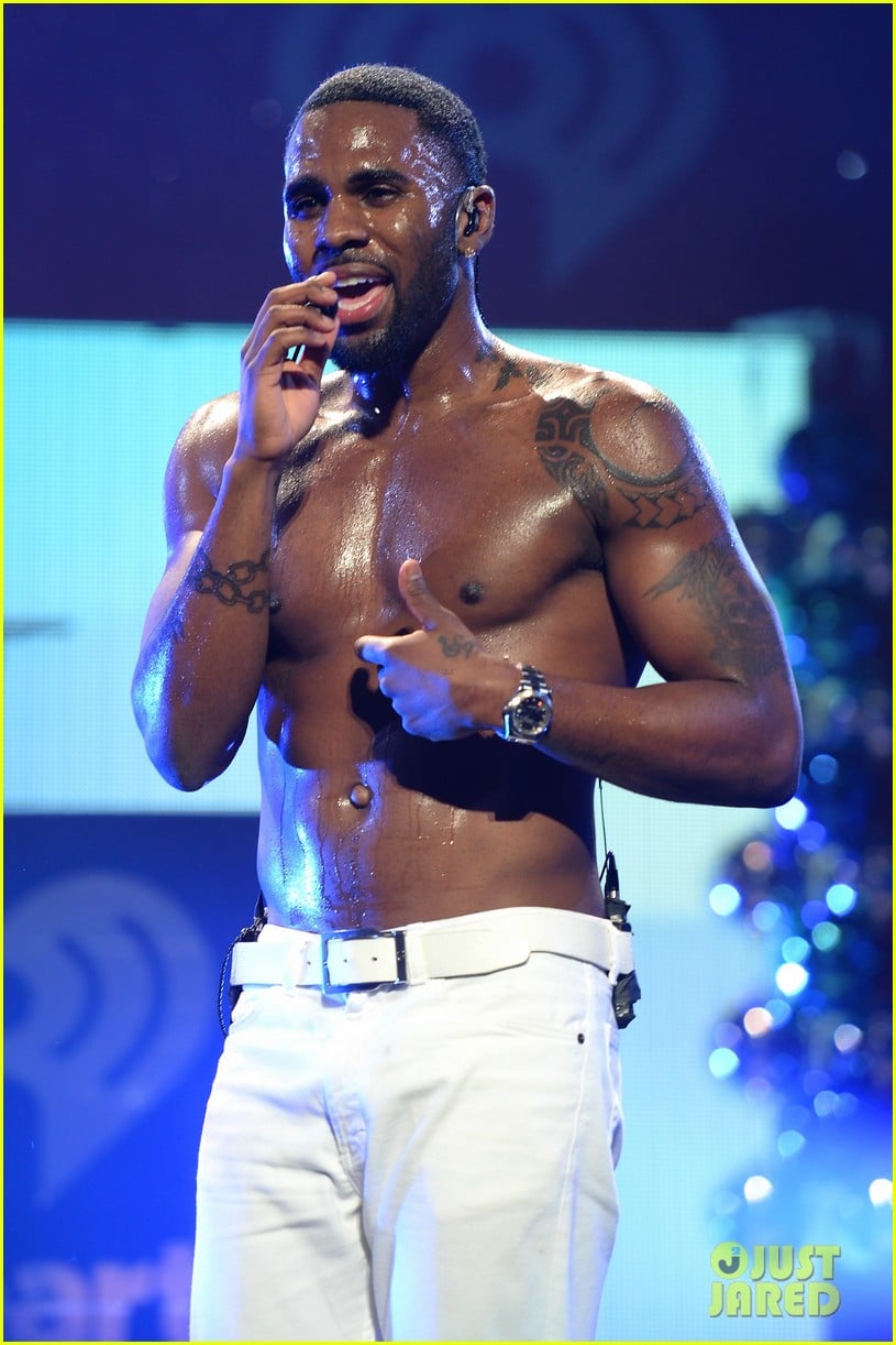 Jason Derulo's Shirtless & Sweaty Abs Made a Splash at Y100's Jingle Ball!: Photo 3267182 ...
