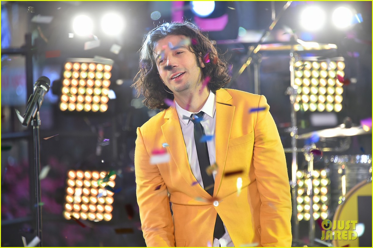 MAGIC! Performs 'Rude' Live on New Year's Eve 2015 (Video): Photo ...