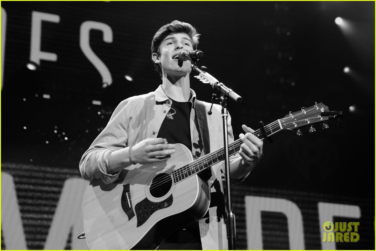 Meghan Trainor & Sam Smith Bring Christmas To Q102's Jingle Ball in ...