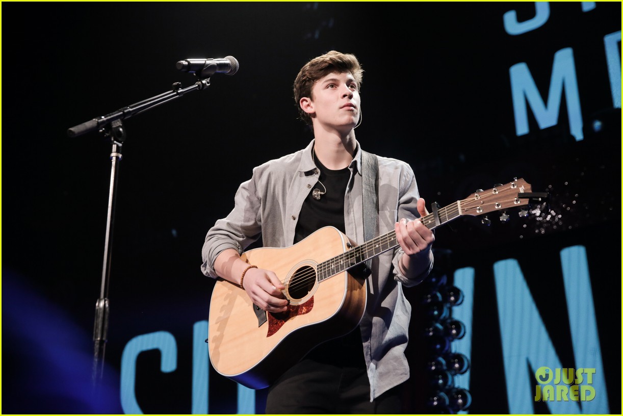 Meghan Trainor & Sam Smith Bring Christmas To Q102's Jingle Ball in ...