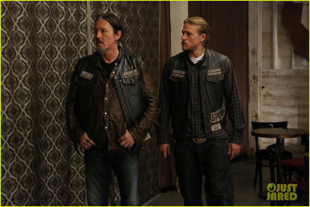 'Sons of Anarchy' Series Finale Spoilers: Did Jax Live or Die?: Photo 3258735 | Charlie Hunnam ...