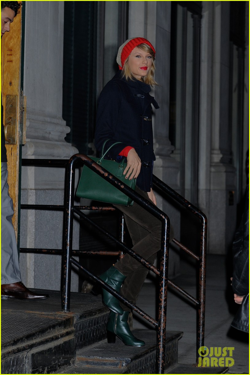 Taylor Swift Heads to Times Square on New Year's Eve (Photos): Photo ...