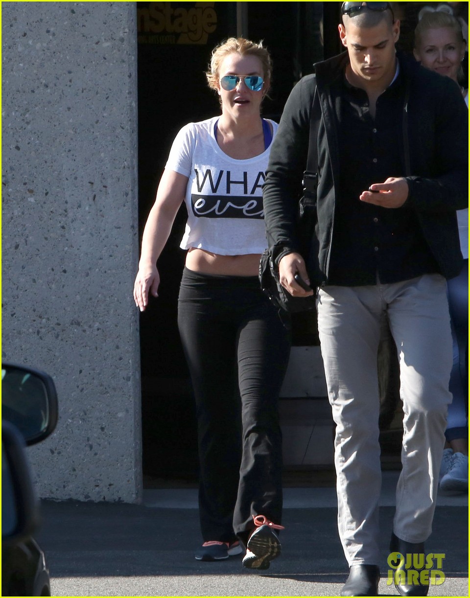 Photo: britney spears rock hard abs dance studio 01 | Photo 3275348 ...