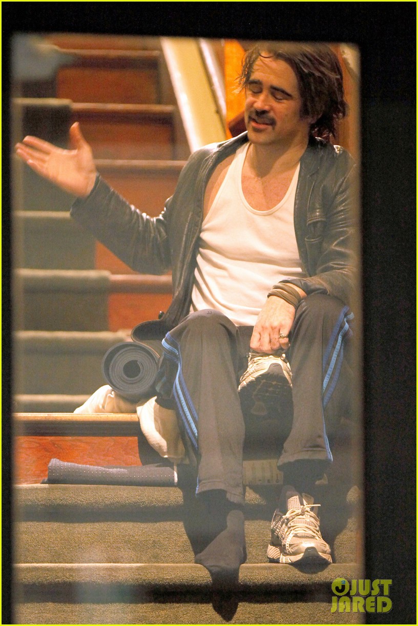 Colin Farrell Keeps Long Hair in Headband for Yoga Class: Photo 3272099 ...
