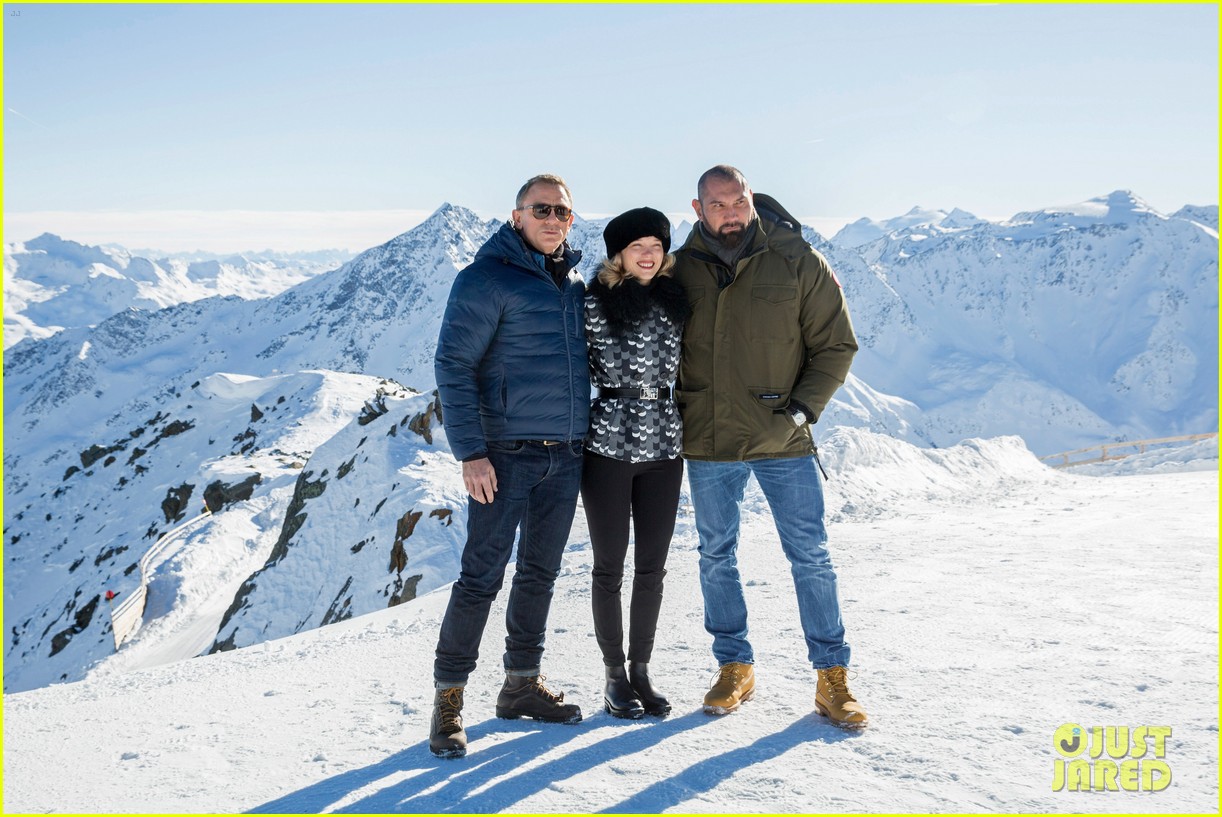 Daniel Craig Brings 'Spectre' to the Snowy Alps!: Photo 3274192 ...
