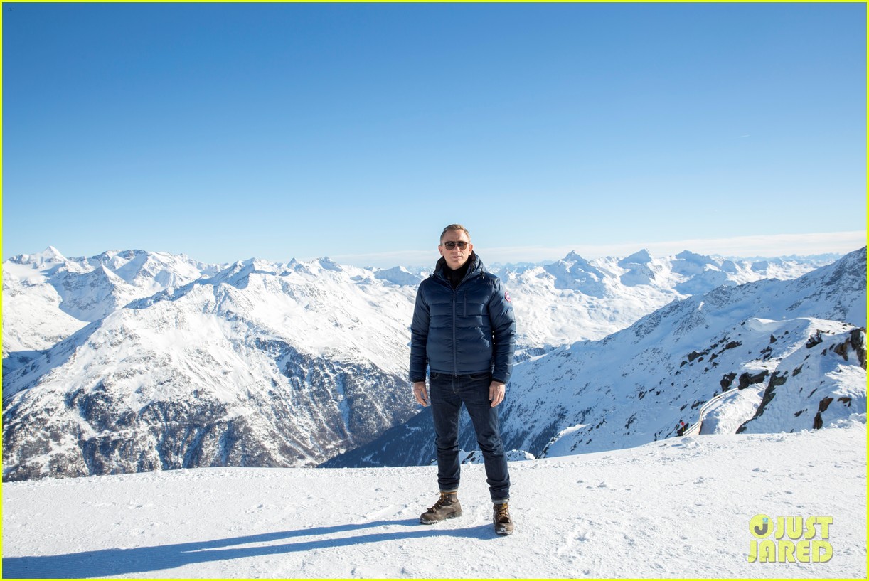 Daniel Craig Brings 'Spectre' to the Snowy Alps!: Photo 3274196 ...