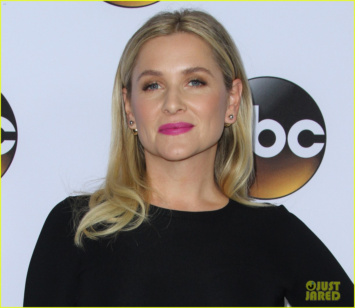 Viola Davis & 'Murder' Cast Hit the TCA Winter Press Tour with 'Scandal ...